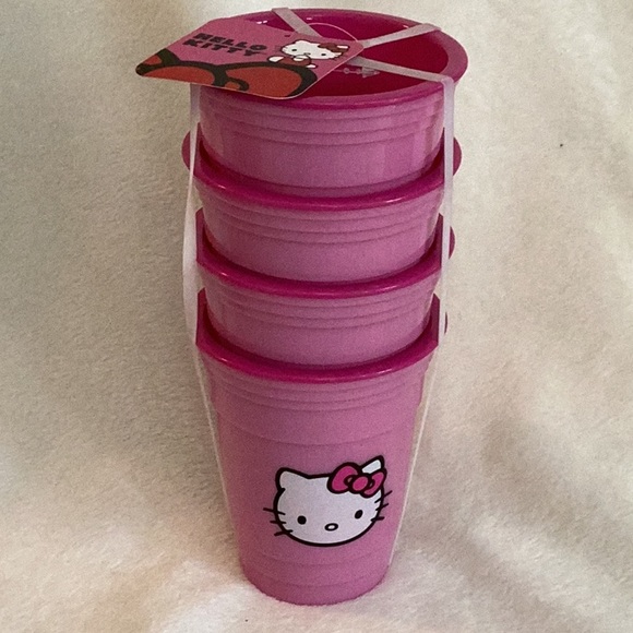 Hello Kitty | Dining | Hello Kitty Reusable Plastic Cups Nwt 4ct ...